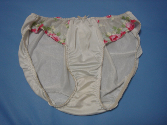 shitagi lovely japanese women and underwear/ 美しい日本語の女性と下着 Category: None